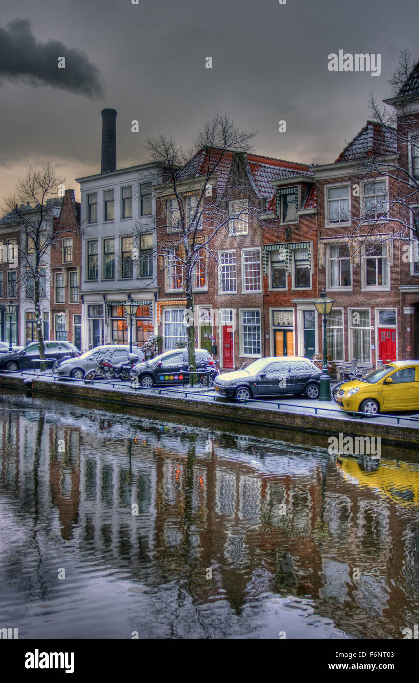 City covered in snow netherlands hi-res stock photography and images ...