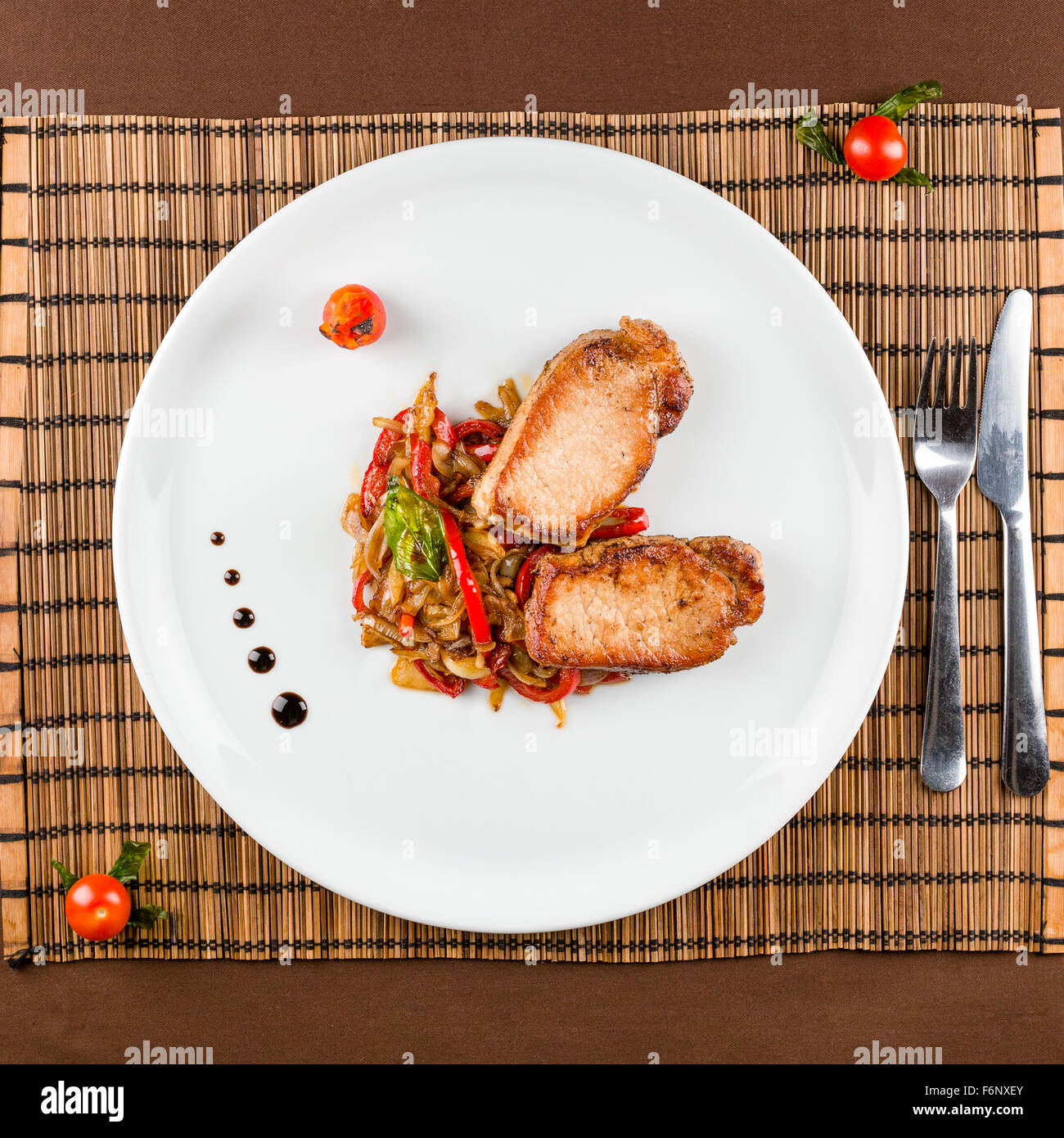 Food plate meal dish wooden table hi-res stock photography and images ...