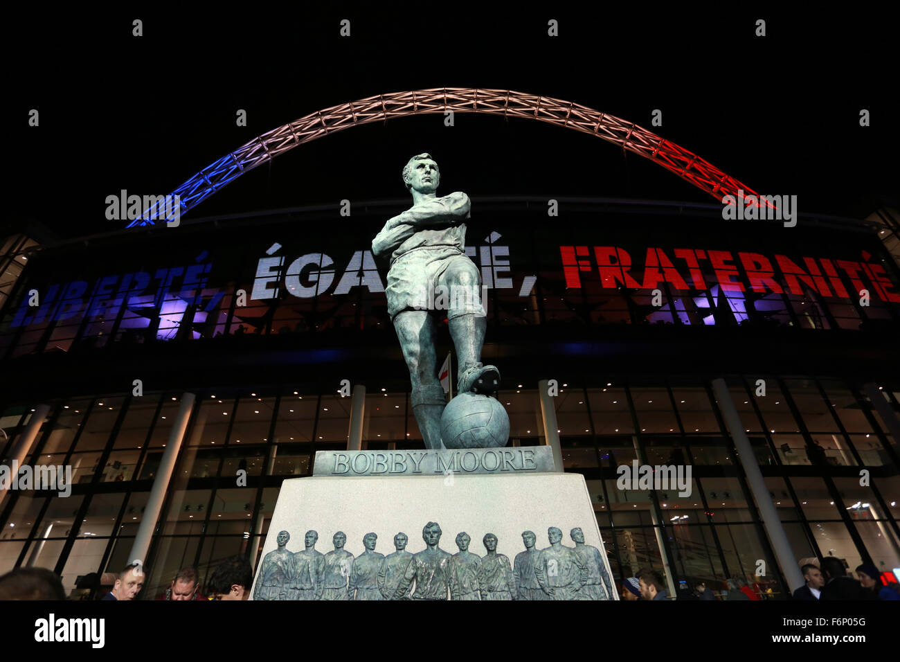 Wembley, London, UK. 17th November, 2015. The Bobby Moore statue as ...