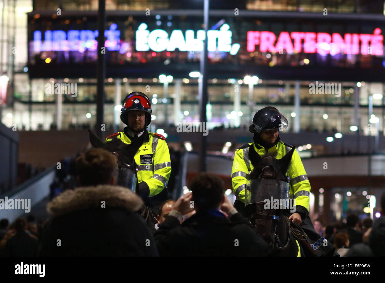 Wembley, London, UK. 17th November, 2015. Mounted police outside ...