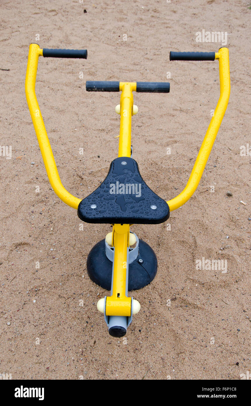 Black cardio exercises machine hi-res stock photography and images - Alamy