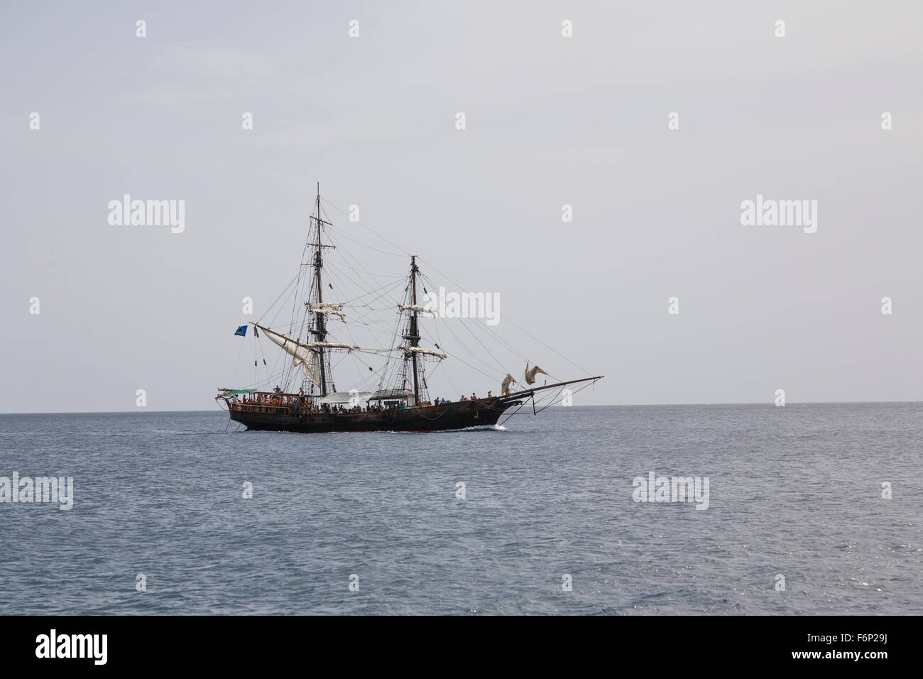 Pirates of the caribbean boat hi-res stock photography and images - Alamy