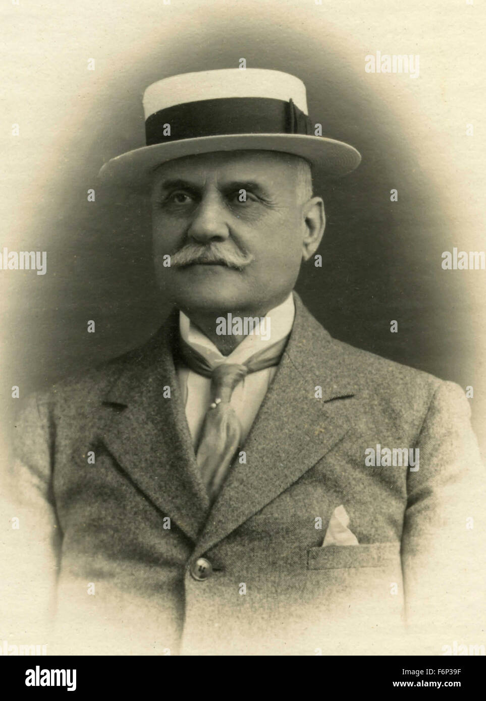 Man boater hat hi-res stock photography and images - Alamy