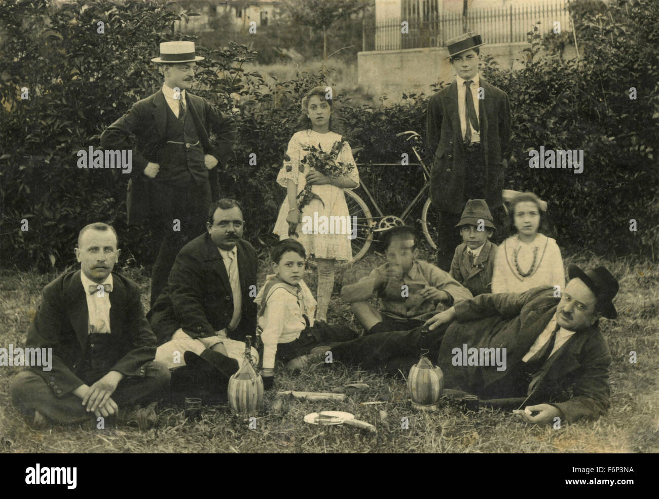 1920s family hi-res stock photography and images - Alamy