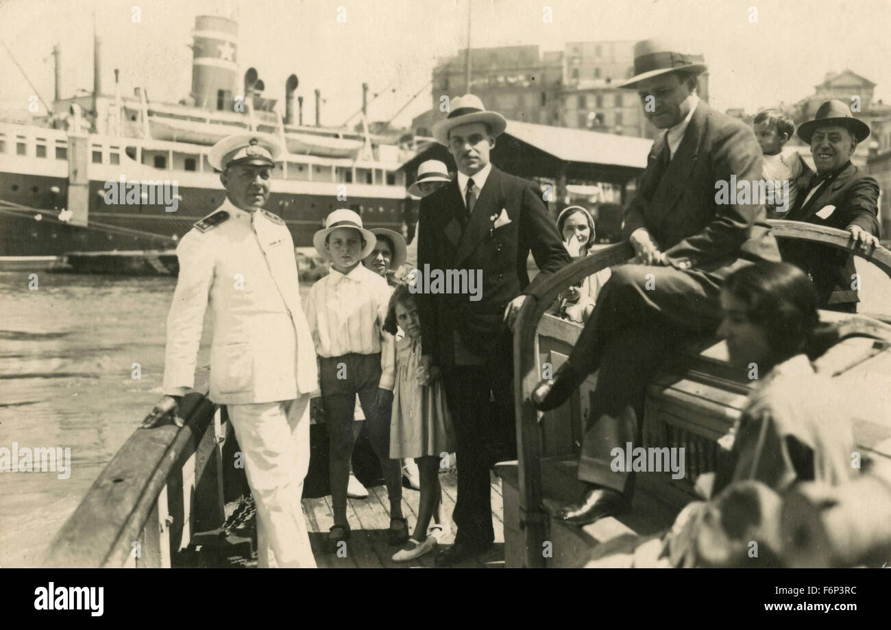 Ship and boat captain hi-res stock photography and images - Alamy
