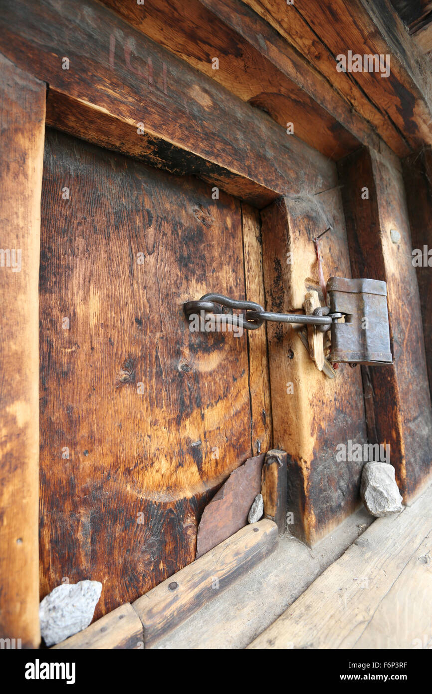 India locks hi-res stock photography and images - Alamy