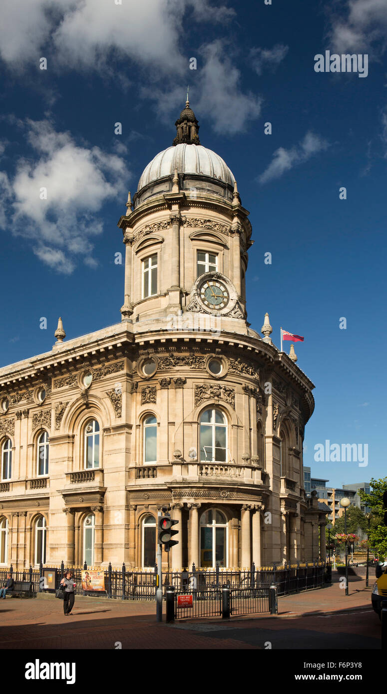 UK, England, Yorkshire, Hull, Carr Lane, Victoria Square, Maritime ...