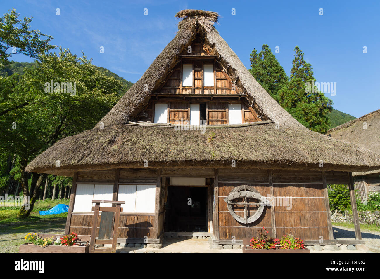 Gassho zukuri house hi-res stock photography and images - Alamy
