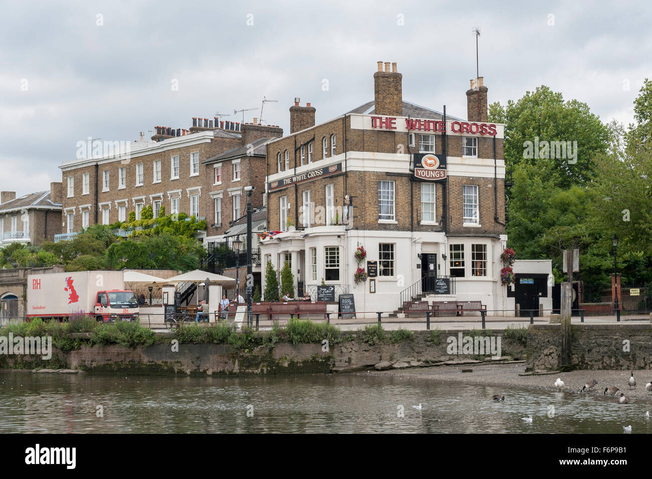 Victorian ale house hi-res stock photography and images - Alamy