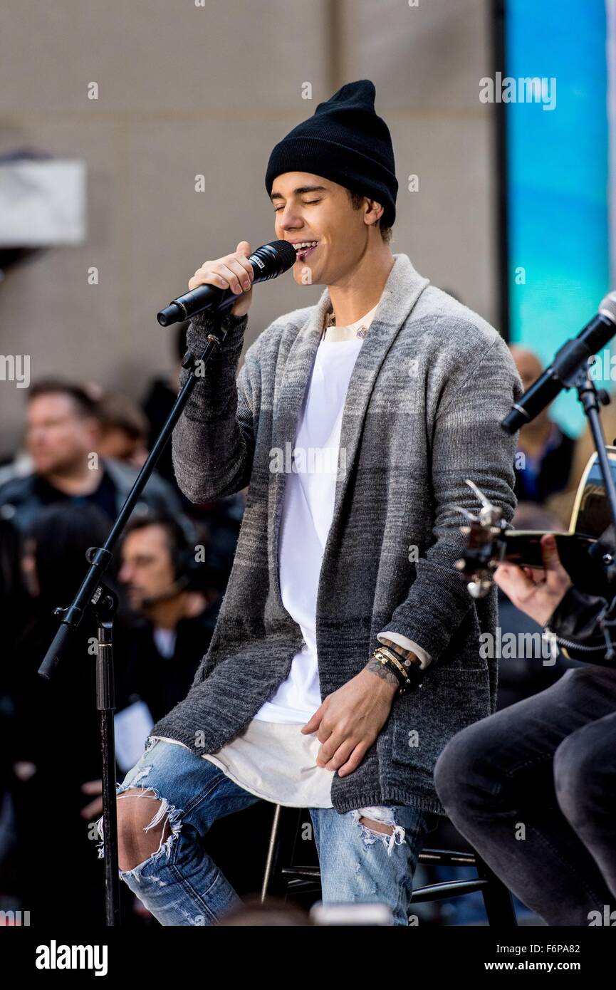 New York, NY, USA. 18th Nov, 2015. Justin Bieber on stage for NBC Today ...