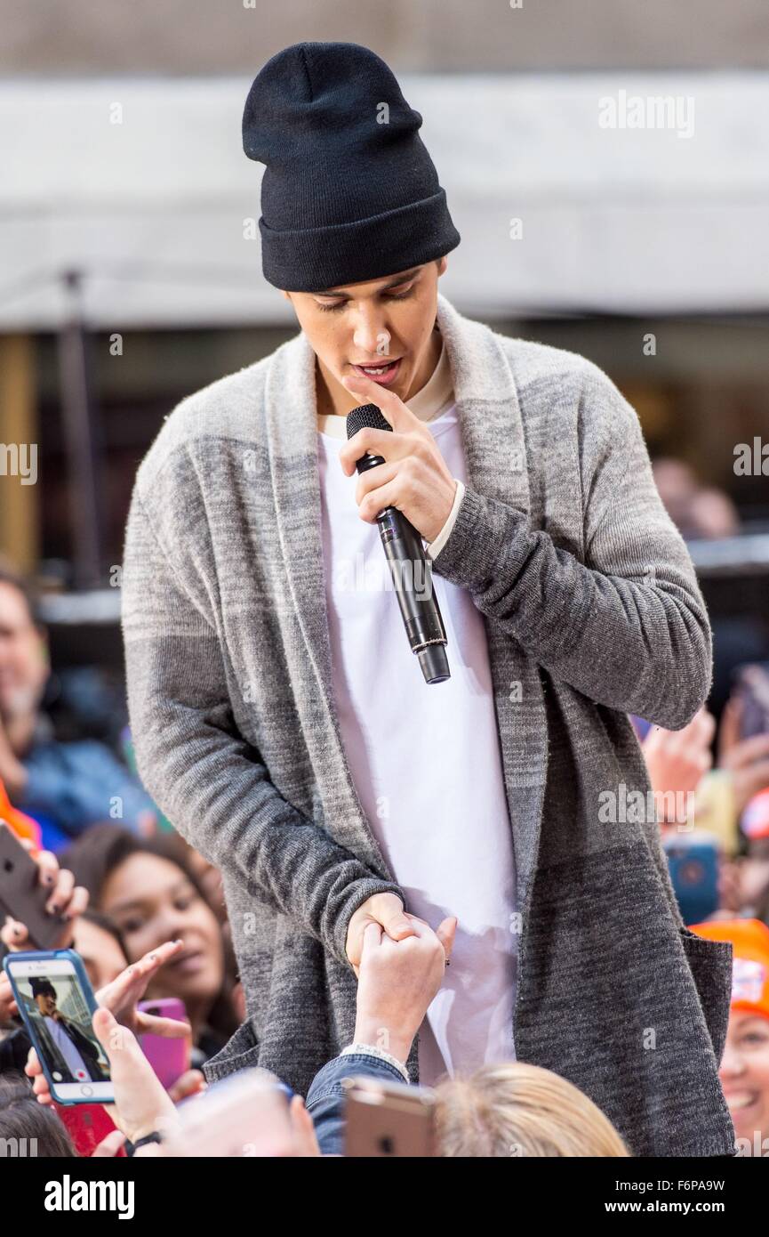 New York, NY, USA. 18th Nov, 2015. Justin Bieber on stage for NBC Today ...