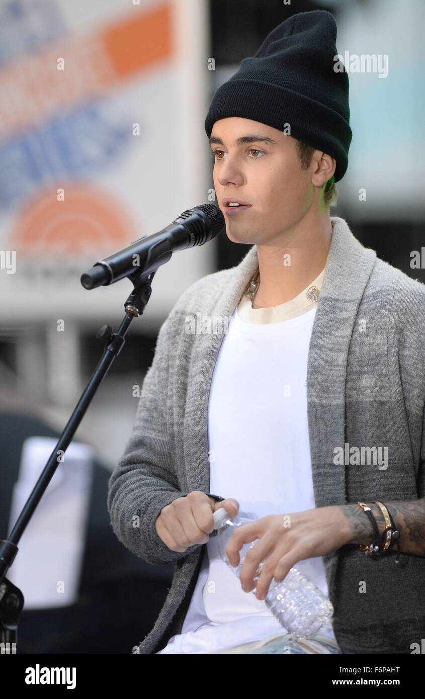 New York, NY, USA. 18th Nov, 2015. Justin Bieber on stage for NBC Today ...