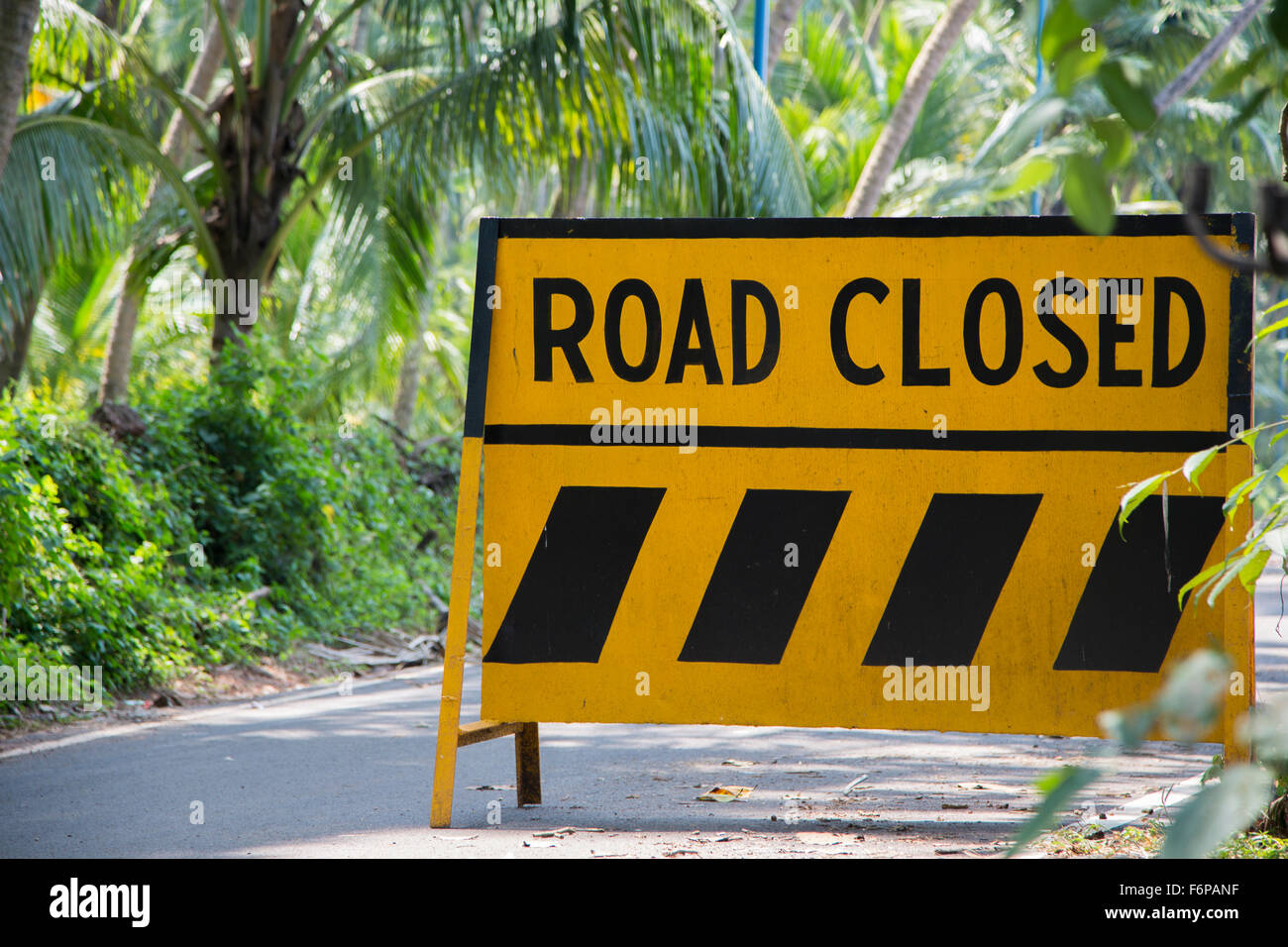 Goa road sign hi-res stock photography and images - Alamy