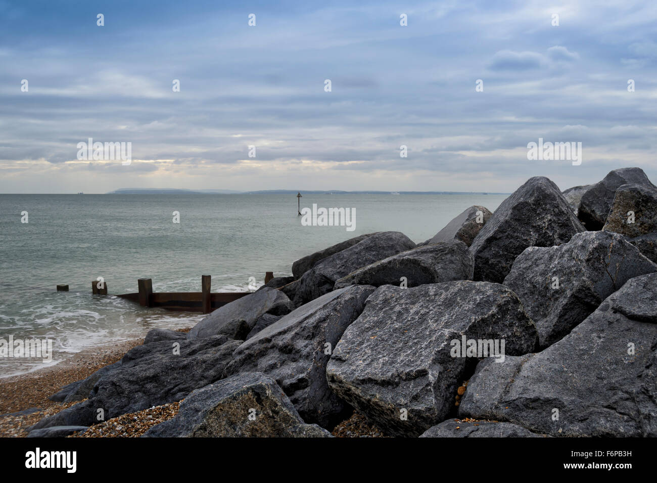Rock embankment hi-res stock photography and images - Alamy