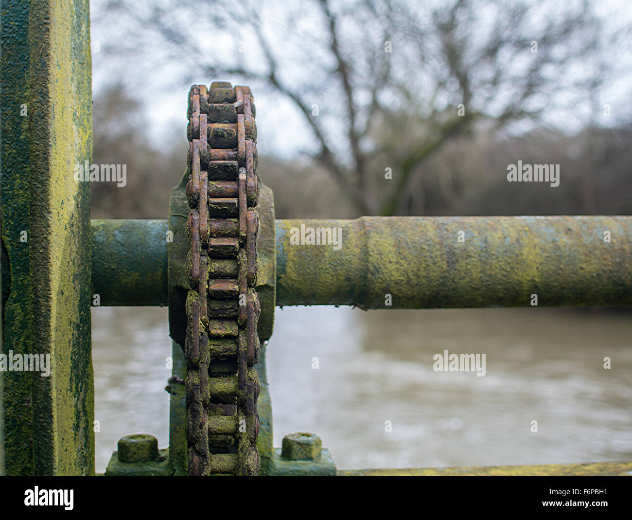Industrial Chain on cog Stock Photo - Alamy