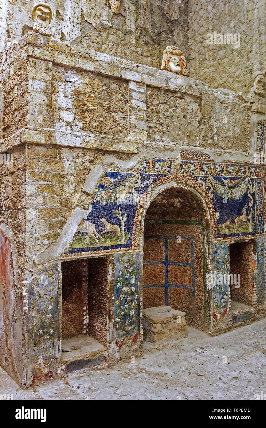 Triclinium hi-res stock photography and images - Alamy