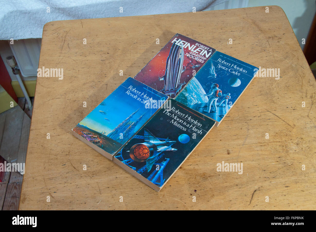 Robert heinlein book hi-res stock photography and images - Alamy