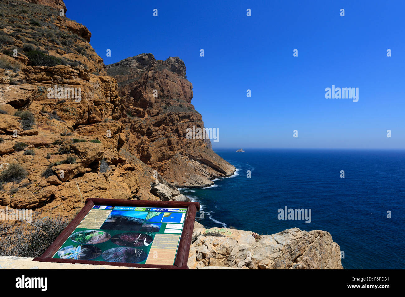 Sea Cliffs of Serra Gelada Natural Park, Benidorm resort, Costa Blanca ...