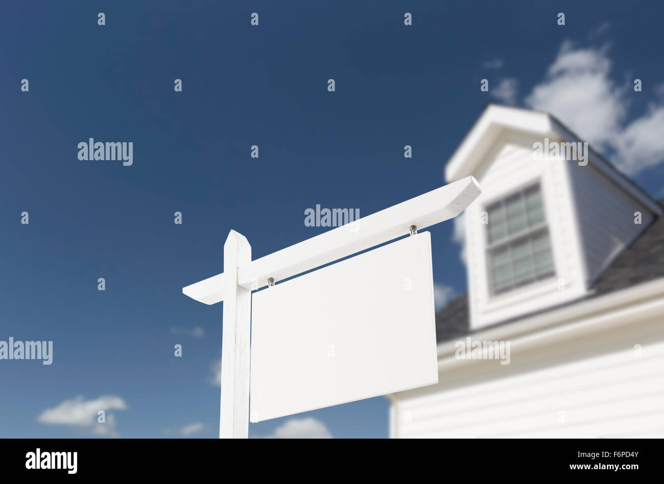 Blank sign in house hi-res stock photography and images - Alamy