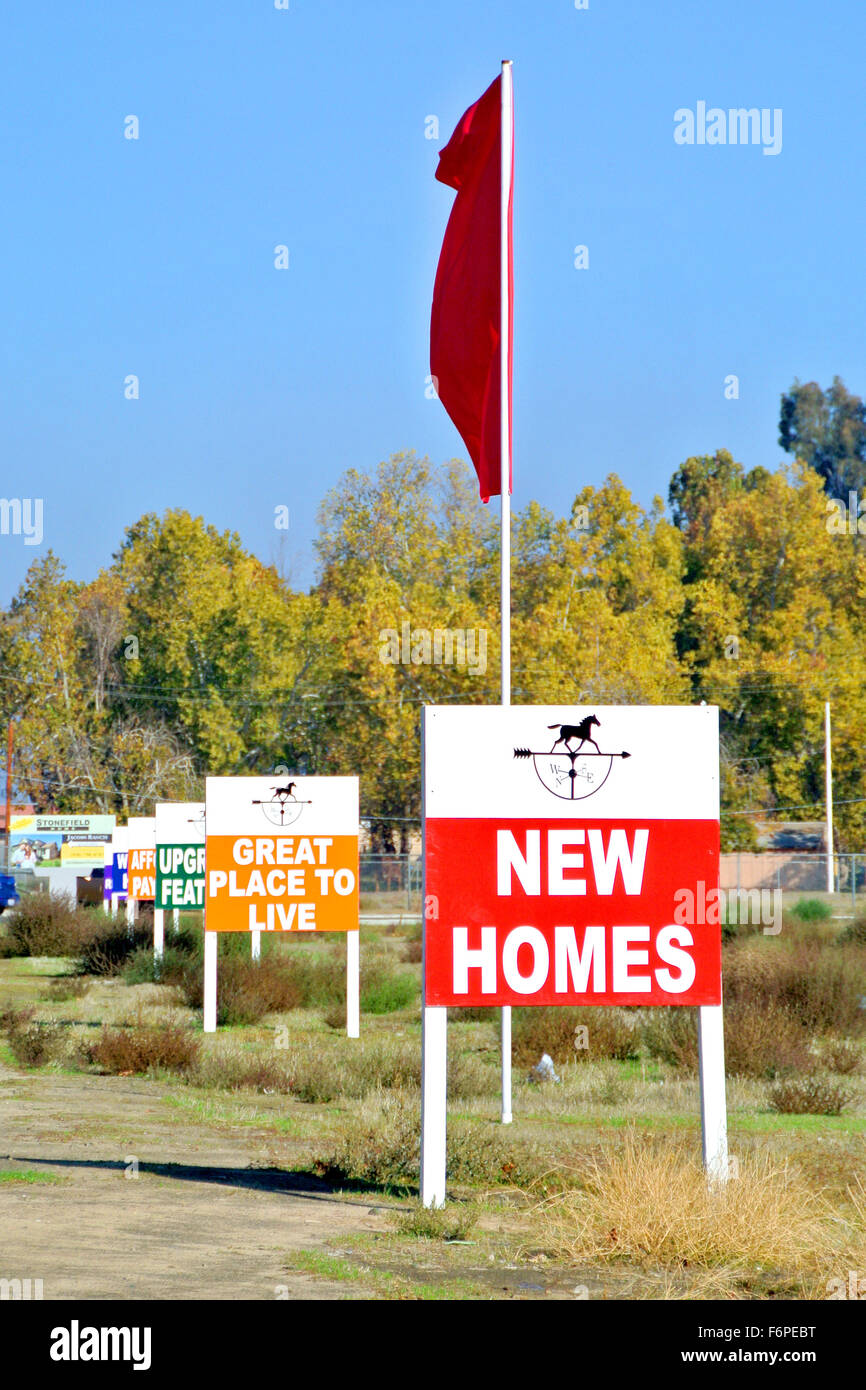 Sign houses sale new development hi-res stock photography and images ...