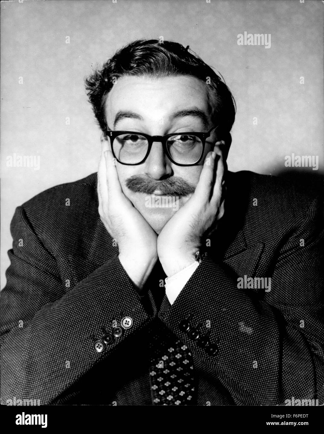 1971 paris hi-res stock photography and images - Alamy