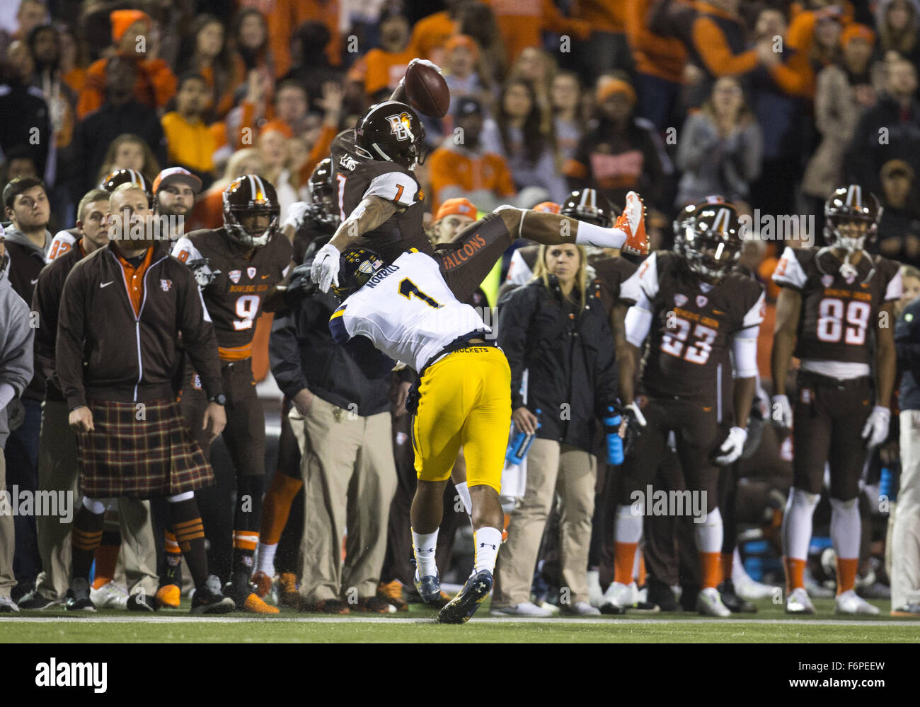 Bowling Green, Ohio, USA. 17th Nov, 2015. Bowling Green wide receiver ...