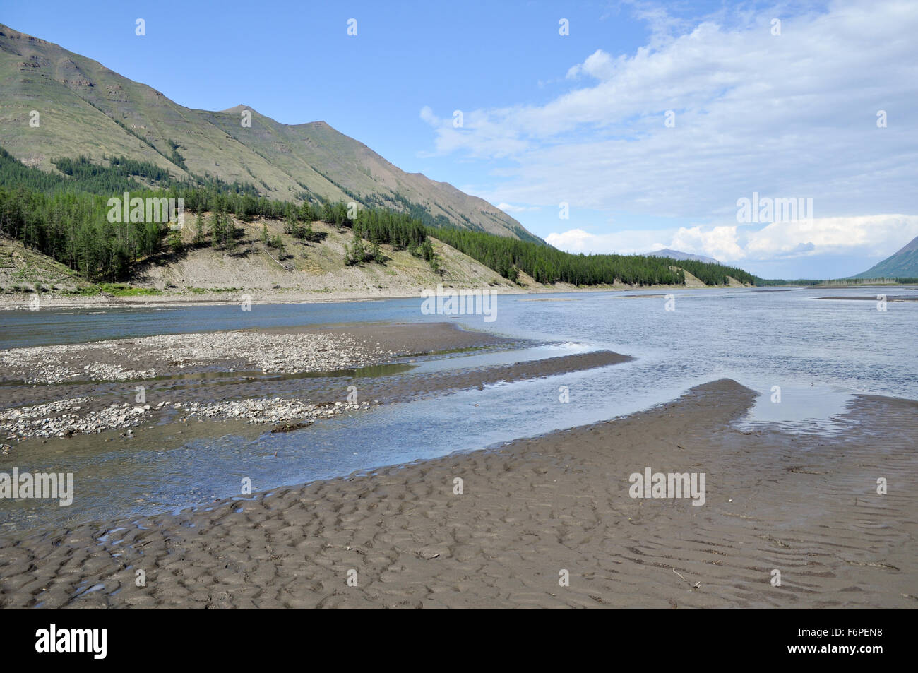 Mountain river Suntar. Landscape of the far corners of the earth in ...