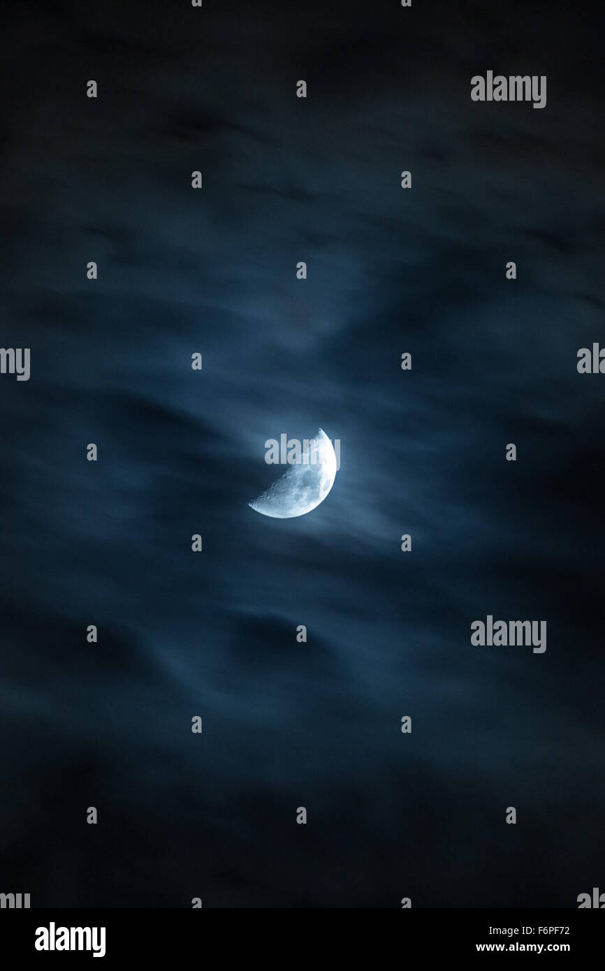 Waxing crescent moon uk hi-res stock photography and images - Alamy