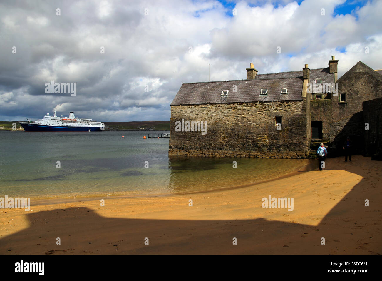 Bains Beach Lerwick High Resolution Stock Photography and Images - Alamy