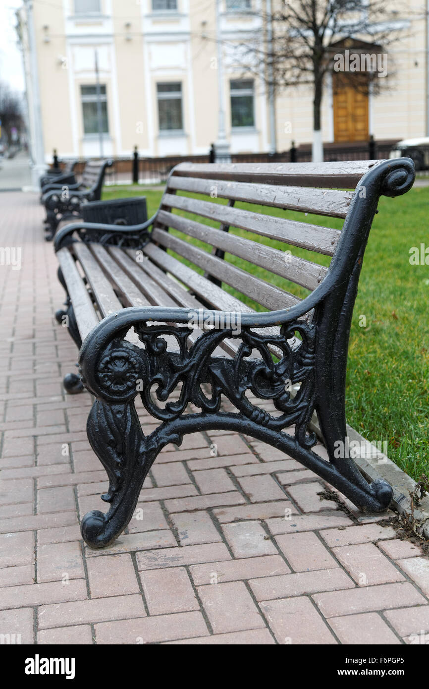 Bench benches branch hi-res stock photography and images - Alamy