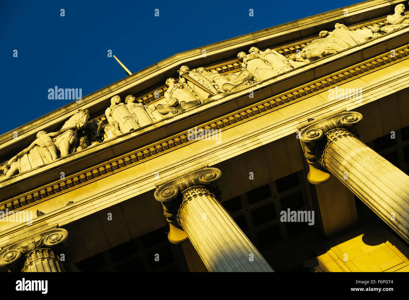 Nottingham Town Hall Stock Photo - Alamy