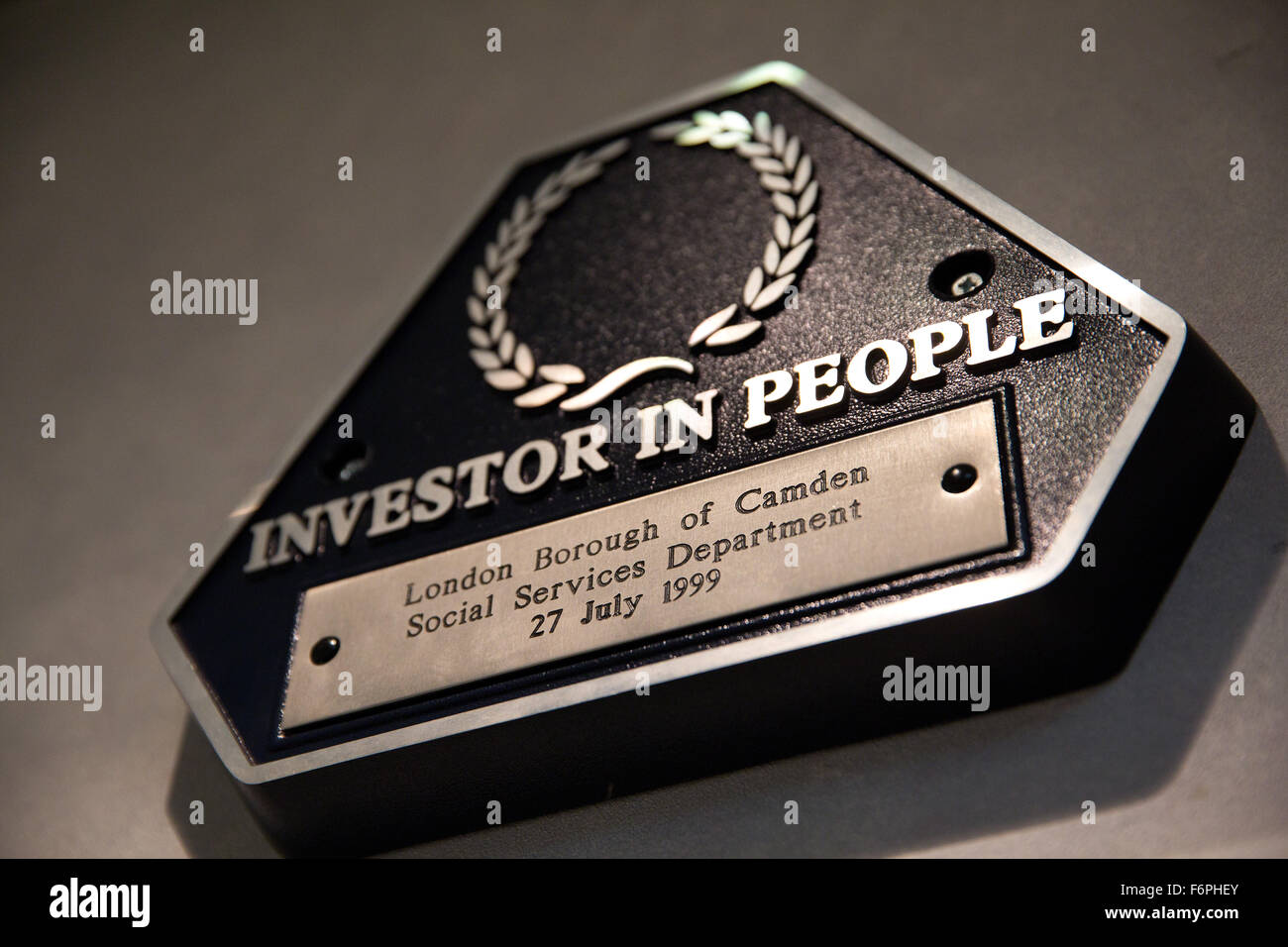 Investors in people plaque hi-res stock photography and images - Alamy