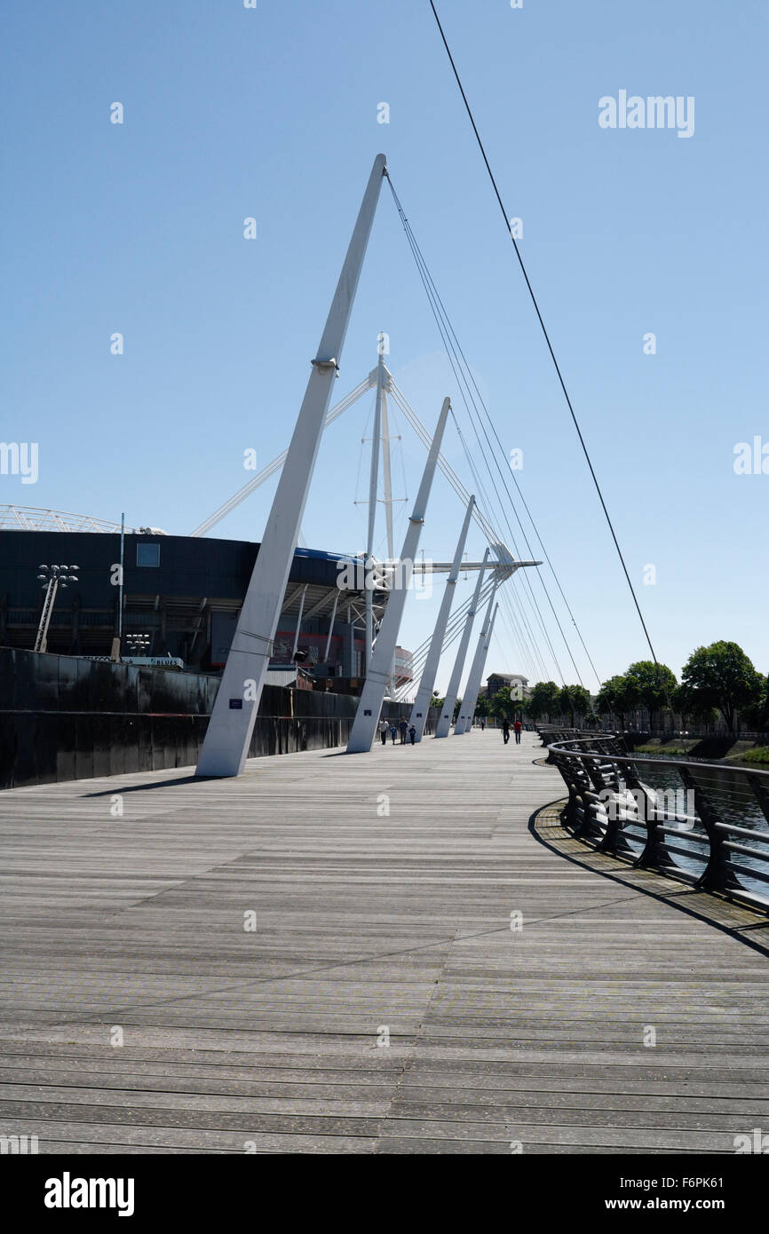 Millennium walkway hi-res stock photography and images - Alamy