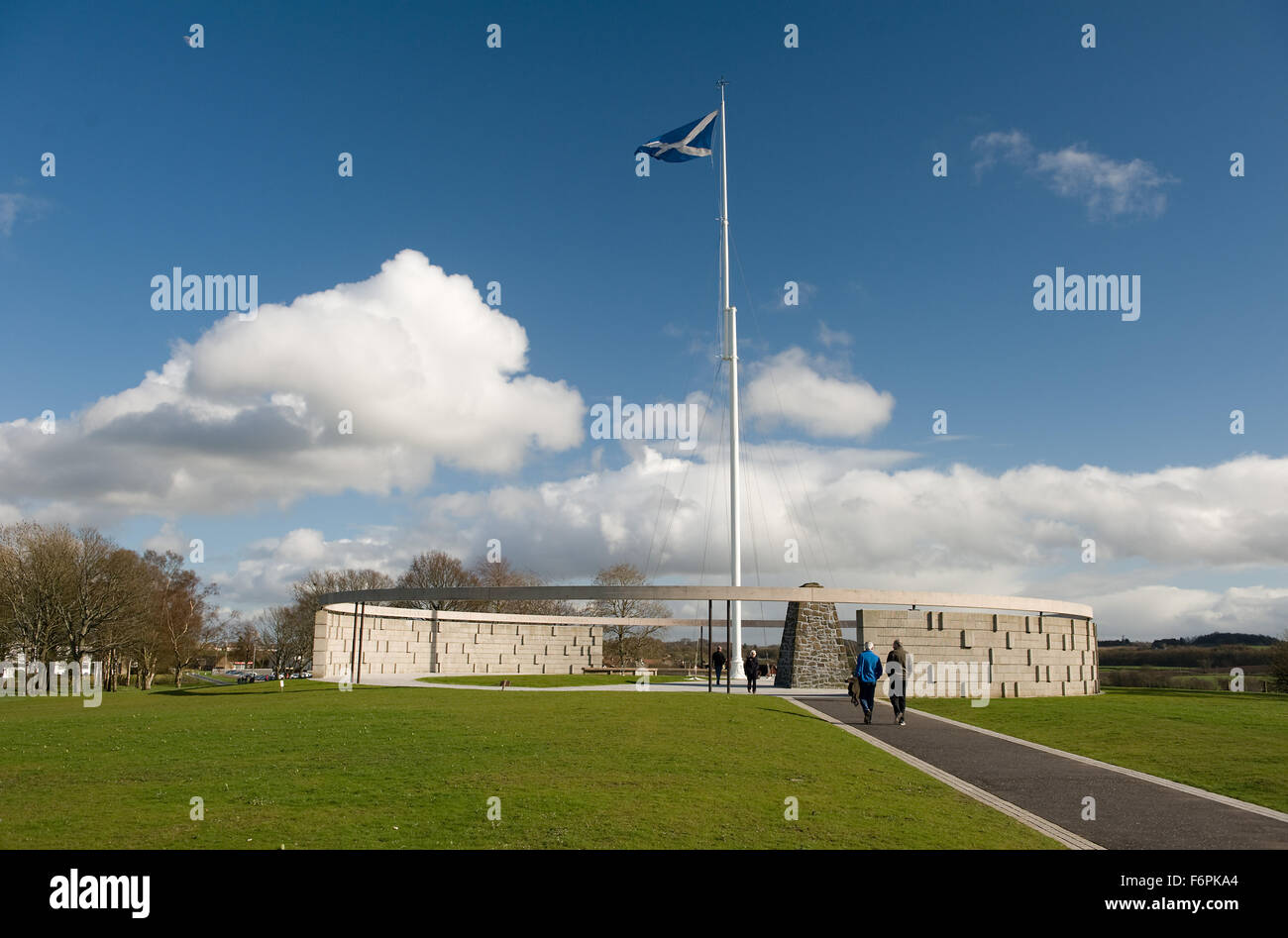 The Rotunda and Saltire flagpole at the Battle of Bannockburn visitors ...