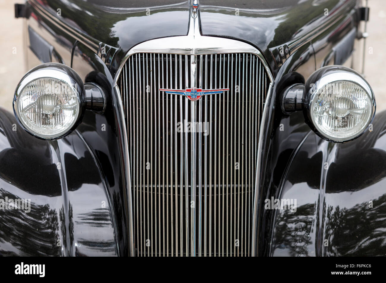 American vintage car, close-up of Chevrolet front detail Stock Photo ...