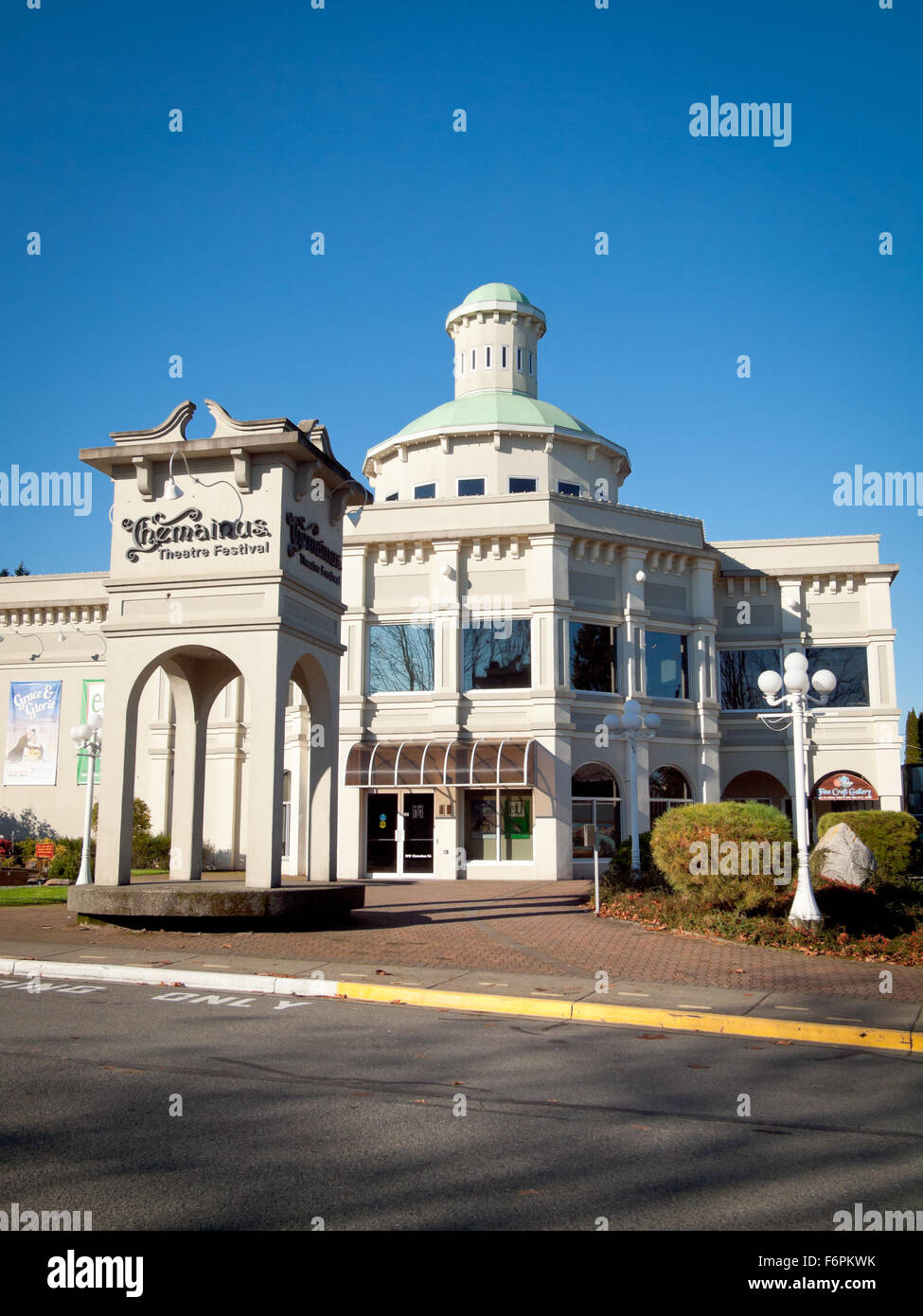 Chemainus theatre architecture hi-res stock photography and images - Alamy