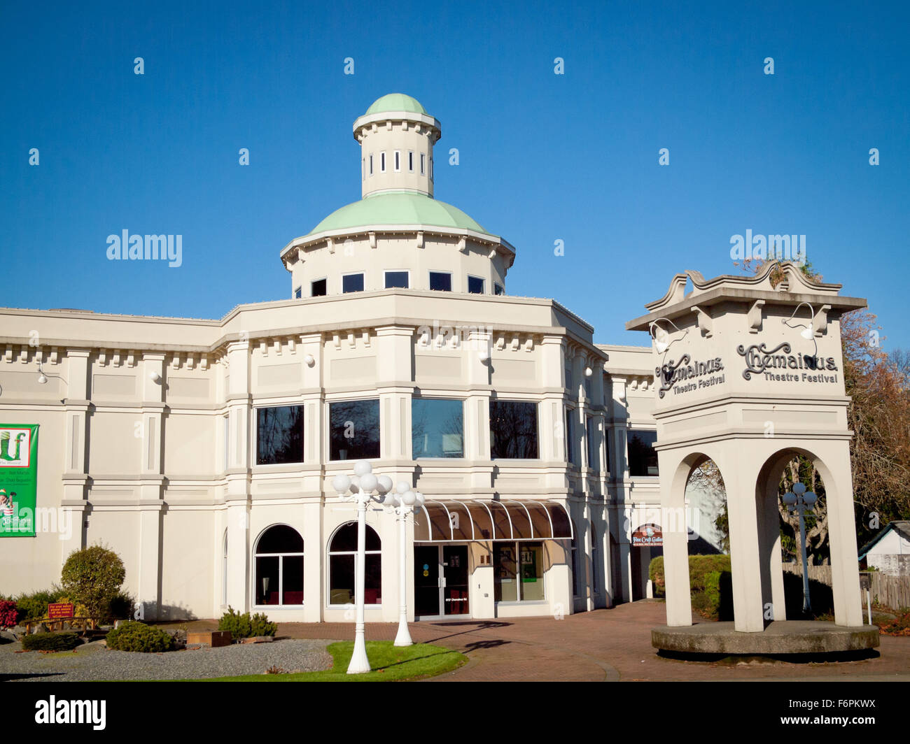 Chemainus hi-res stock photography and images - Alamy