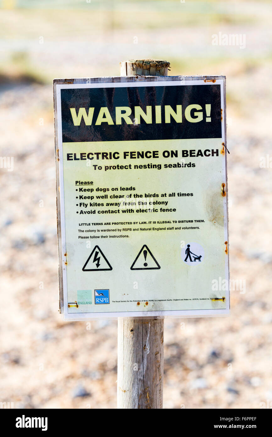 electric fence warning sign Stock Photo - Alamy