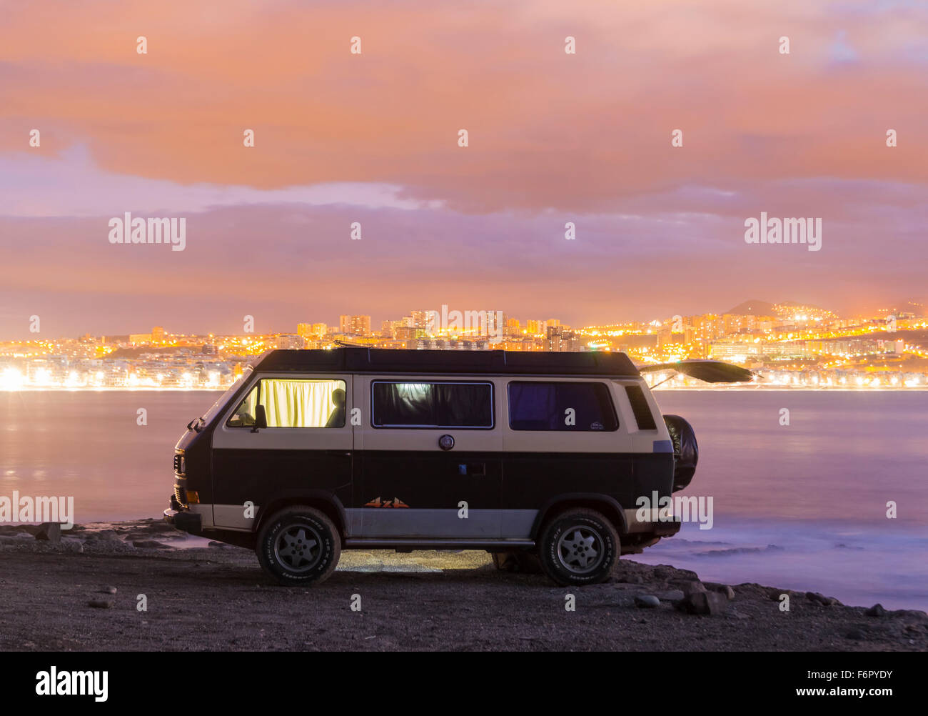 Volkswagen camper van at night hi-res stock photography and images - Alamy