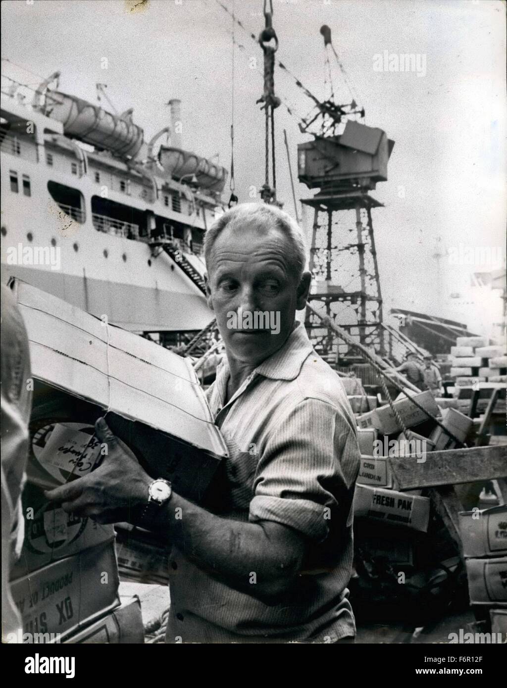 Dock worker historical hi-res stock photography and images - Alamy