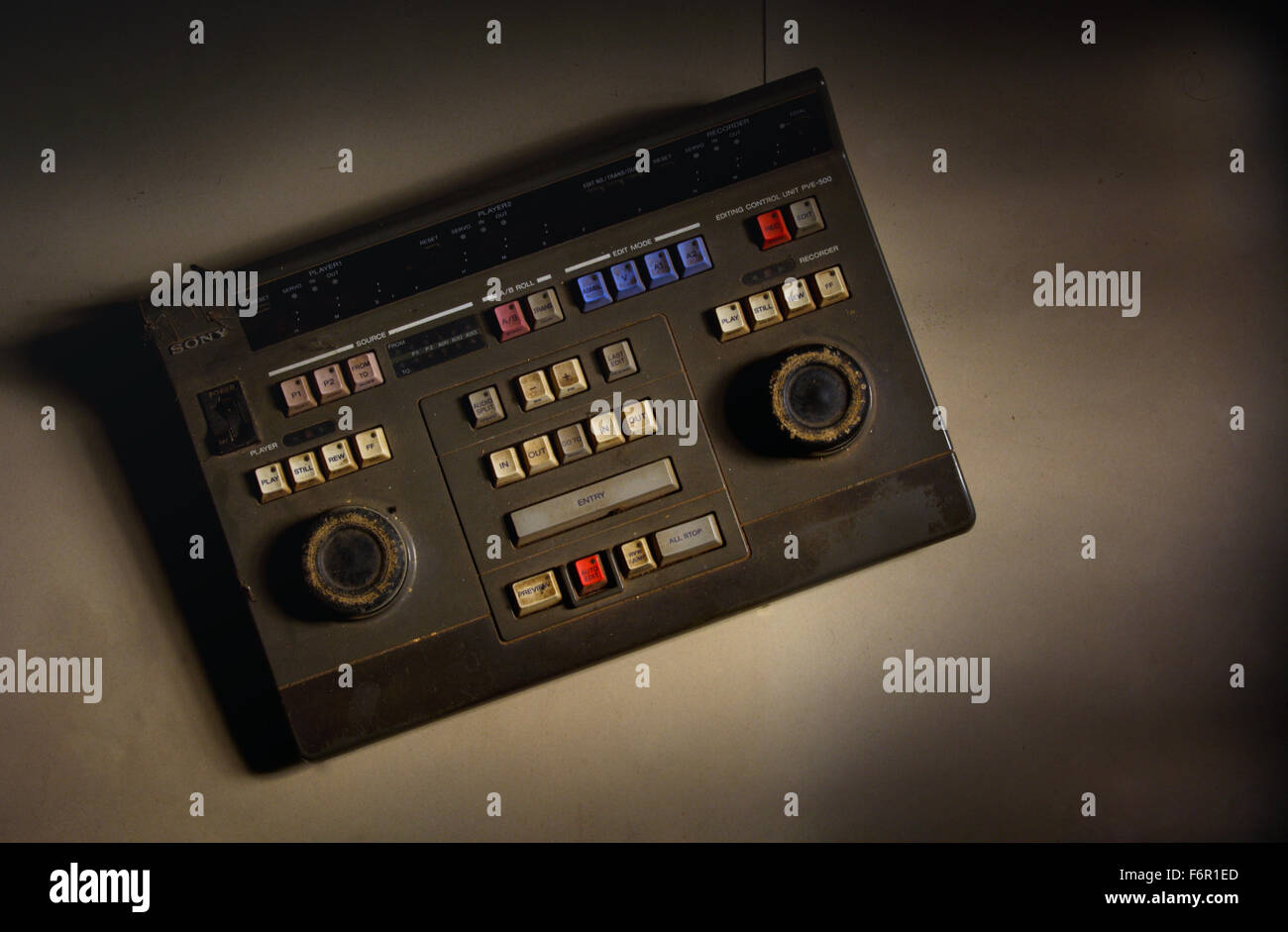 Retro gaming equipment hi-res stock photography and images - Alamy