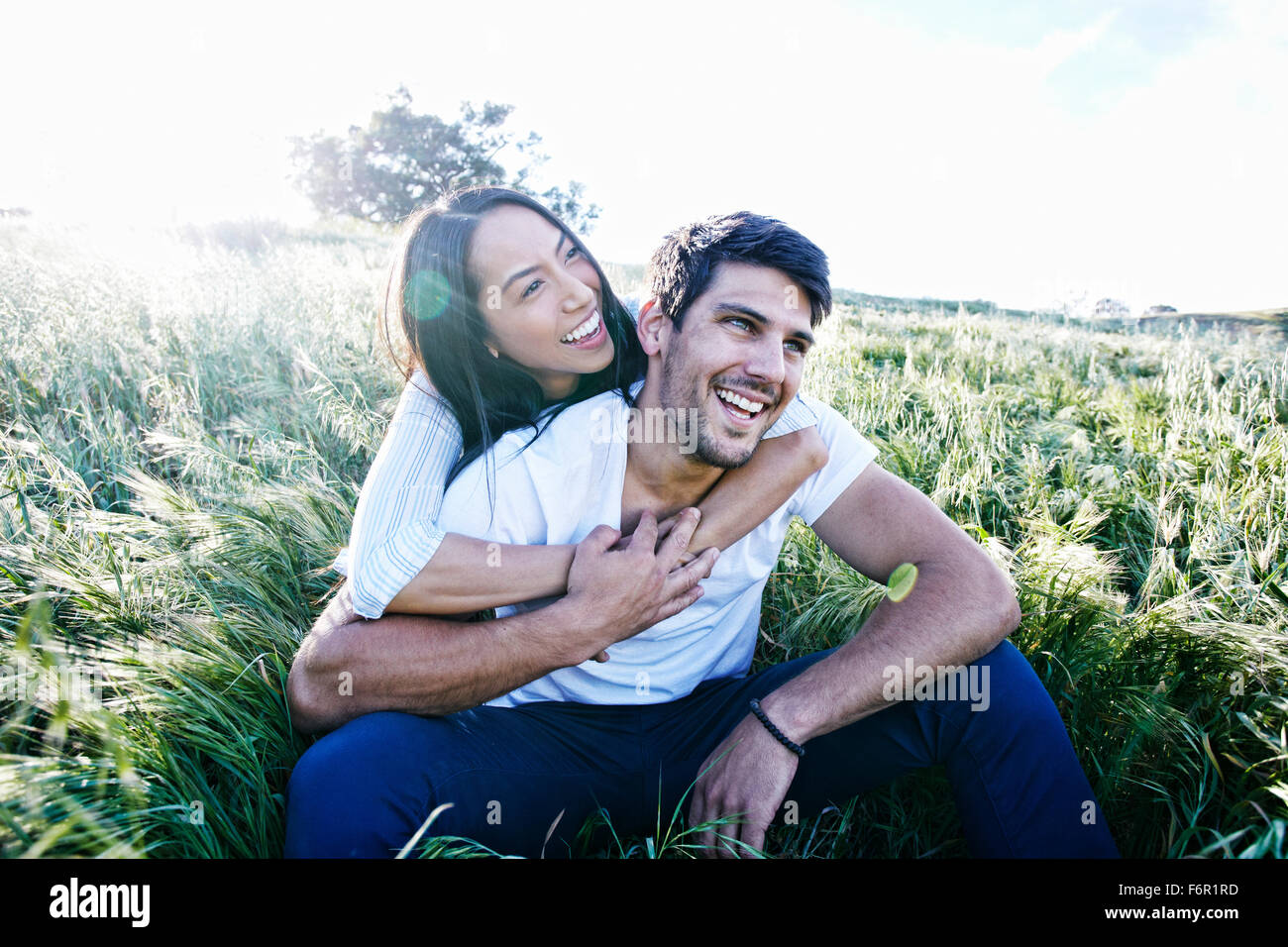 Couple seated hi-res stock photography and images - Alamy