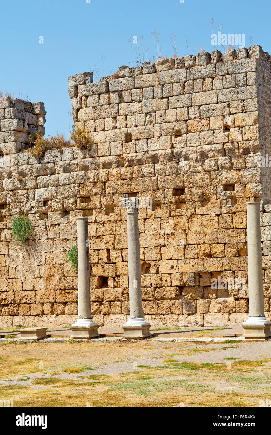 old construction in asia turkey the column and the roman temple Stock ...