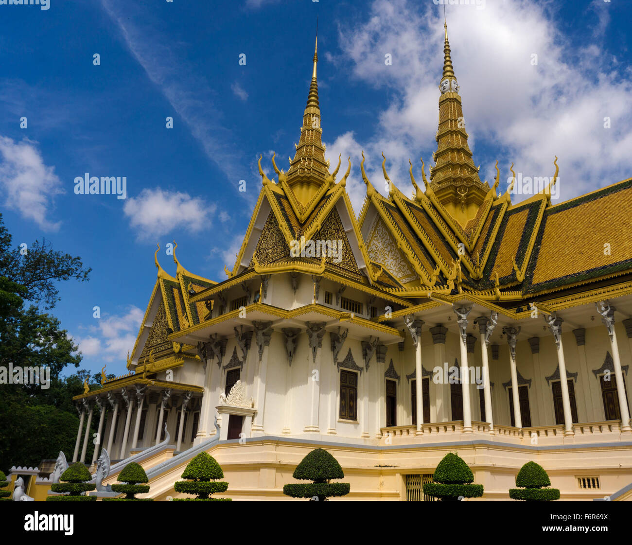 Phnom Penh, Cambodia: Throne Hall in the Royal Palace complex Stock ...