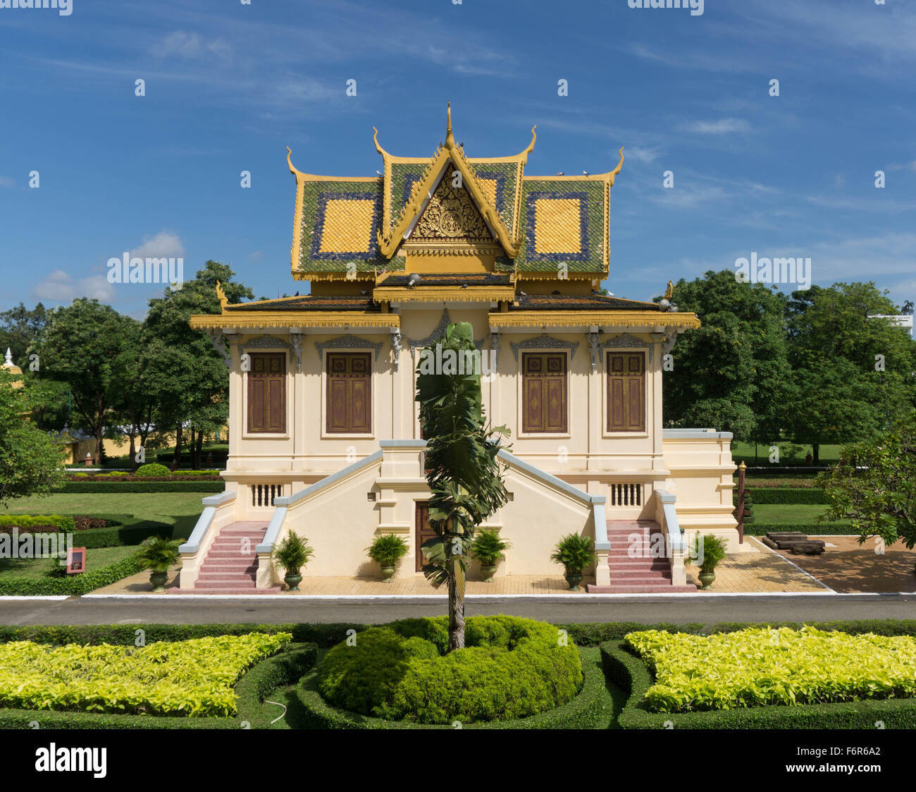 Phnom Penh, Cambodia: Building in the Royal Palace complex Stock Photo ...