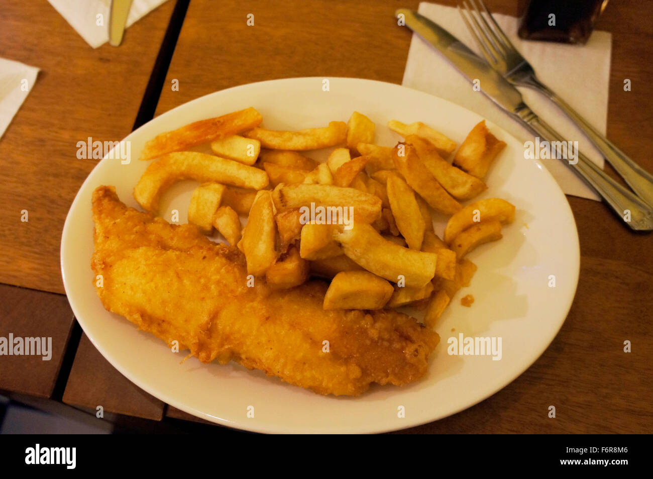 Fish and Chips Bar, shop, fast food, hot dish Stock Photo - Alamy