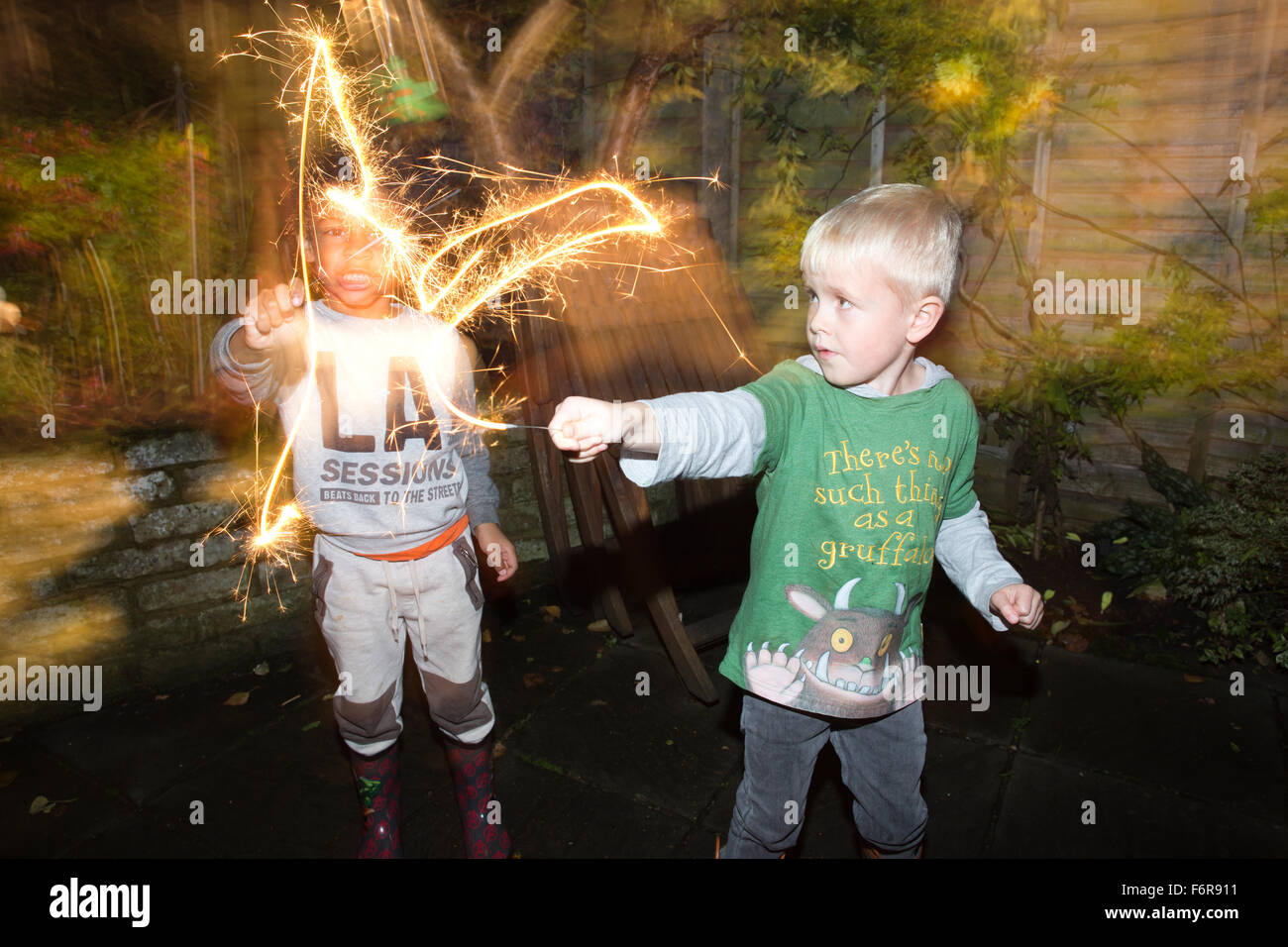 Child fireworks sparklers uk hi-res stock photography and images - Alamy