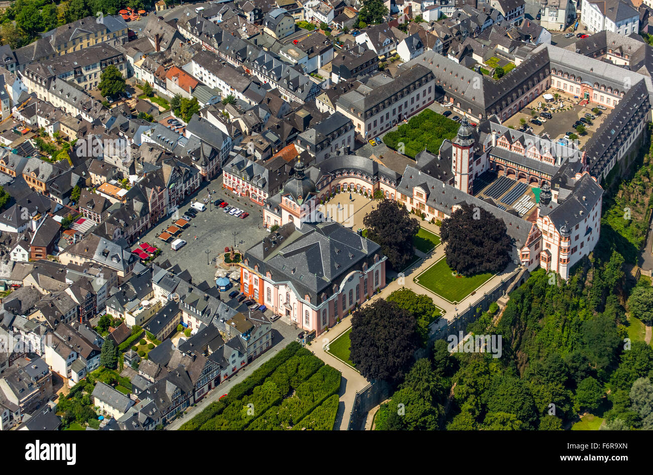 Weilburg Castle with its baroque castle, old town hall and castle ...