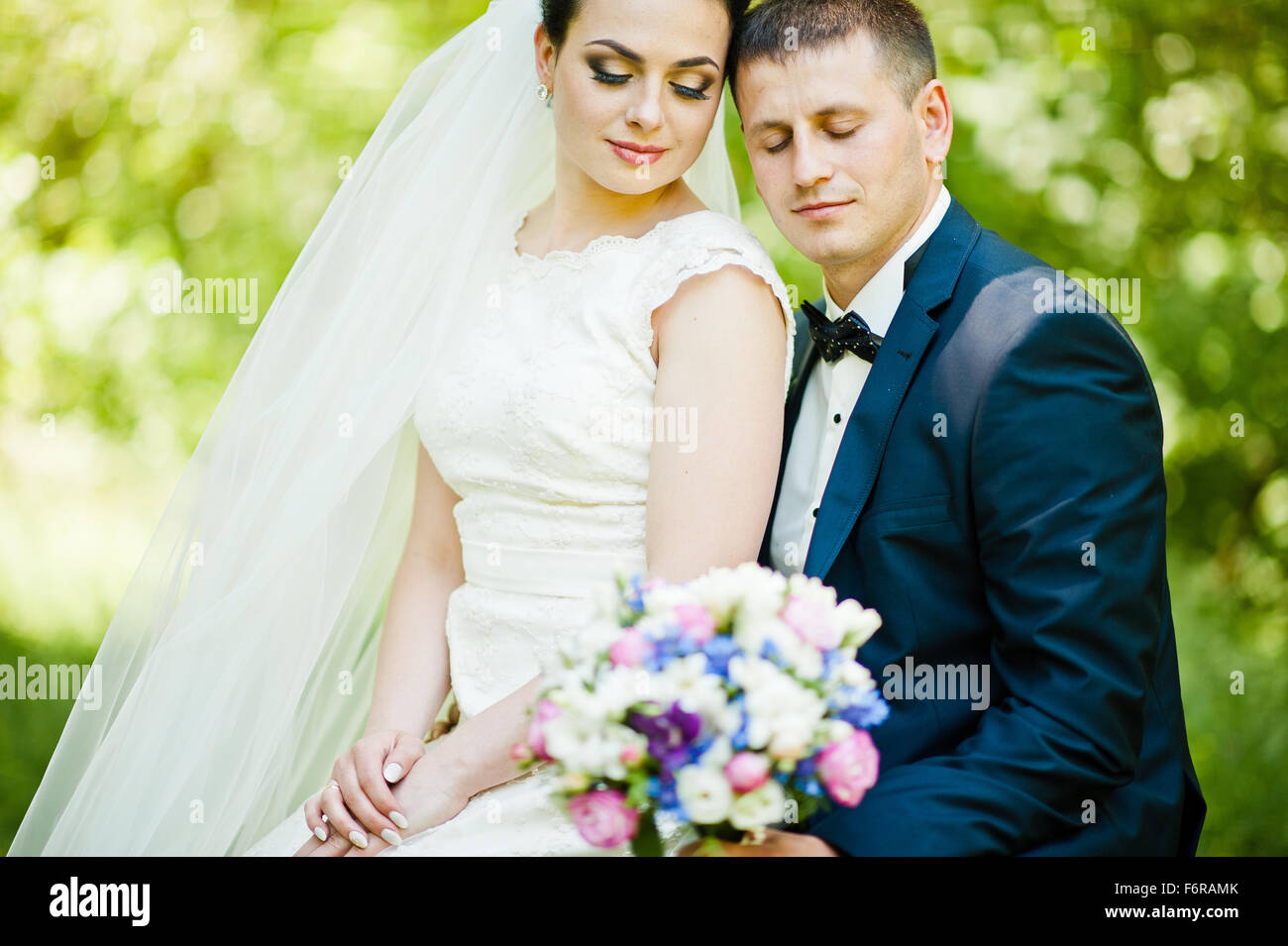 Close up portrait of wedding couple Stock Photo - Alamy
