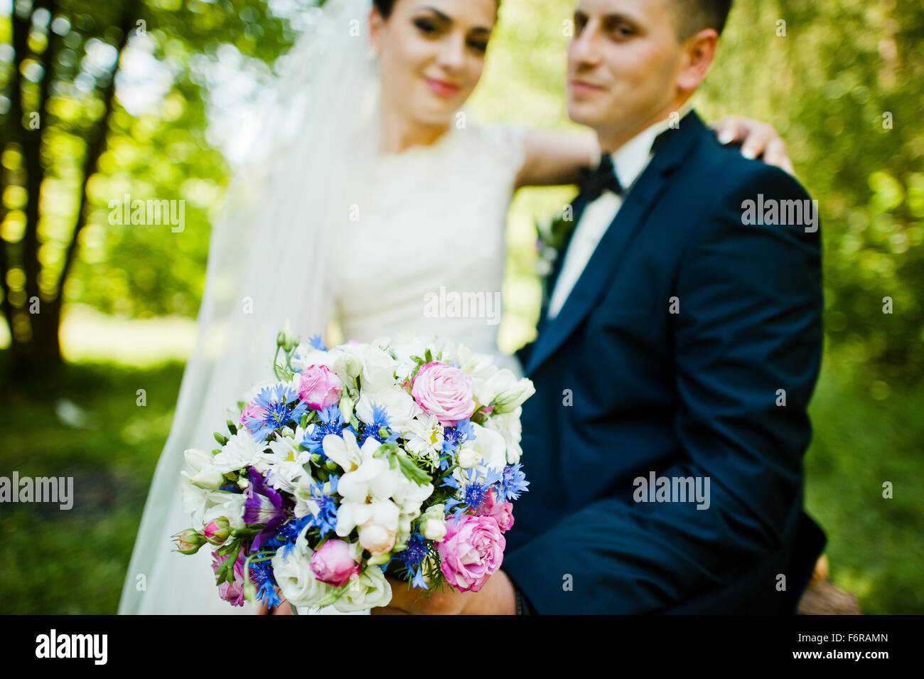Close up portrait of wedding couple Stock Photo - Alamy